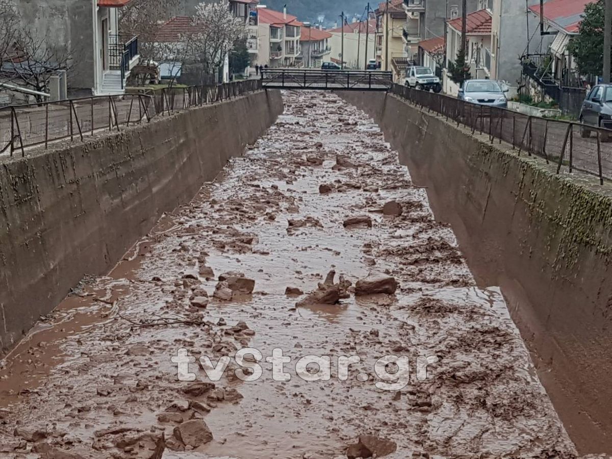 Νέα αποκόλληση από το Βελούχι. Σε επιφυλακή οι υπηρεσίες (φωτογραφίες ...