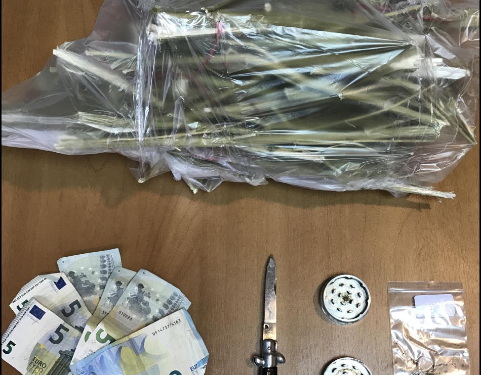 Συλλήψεις για περίπου μισό κιλό χασίς και 2 ζυγαριές – tvstar.gr