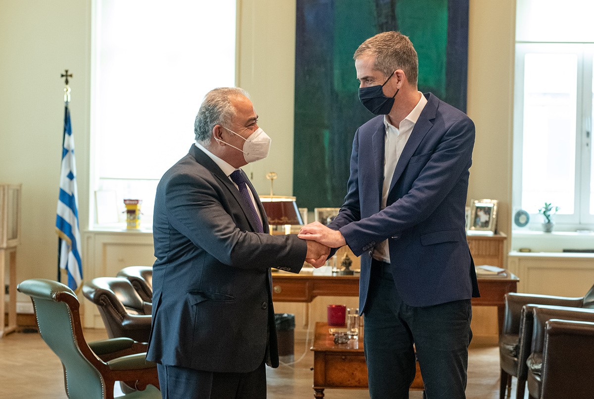 Τον Δήμαρχο Αθηναίων Κώστα Μπακογιάννη συνάντησε ο Πρόεδρος του ΕΕΑ ...