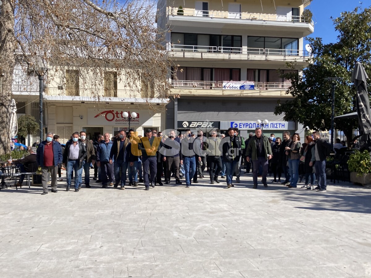 "Όχι στο ξεκλήρισμα της αγροτιάς" φωνάζουν οι αγρότες της Αταλάντης ...