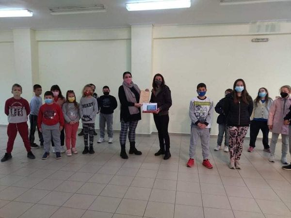 Τιμητικοί έπαινοι και δώρα στα σχολεία που συμμετείχαν στον μαθητικό ...