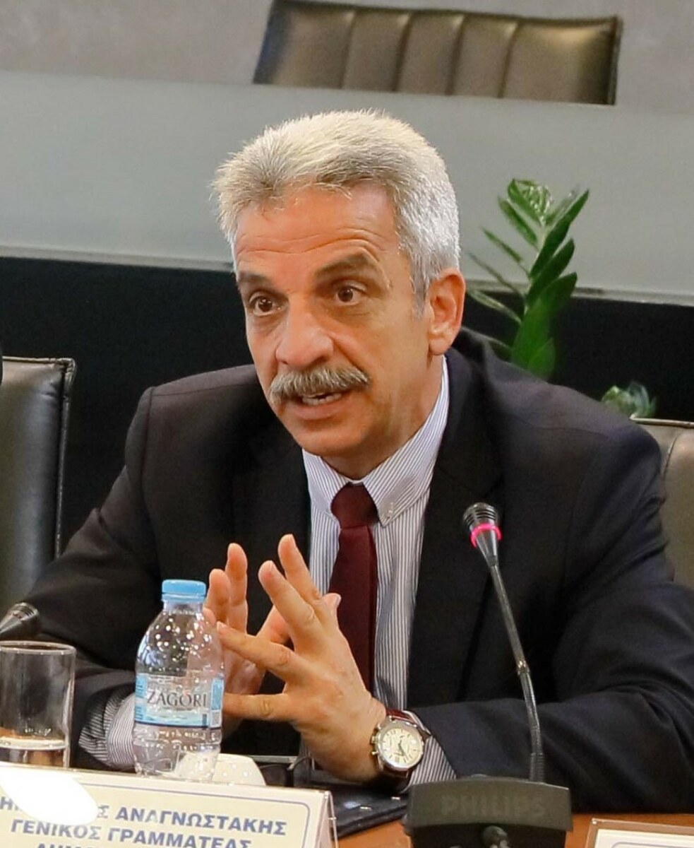 Ο Δ. Αναγνωστάκης και η "Στερεά Υπεροχής", για θέματα της Βόρειας ...