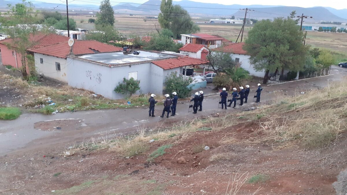 ΣΥΜΒΑΙΝΕΙ ΤΩΡΑ!!! Νέα αστυνομική επιχείρηση στον καταυλισμό των ΡΟΜΑ ...