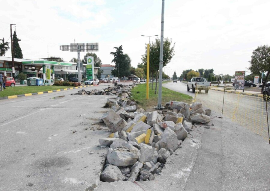 Ξεκίνησαν οι εργασίες για την Κατασκευή κυκλικού κόμβου Θερμοπυλών και ...