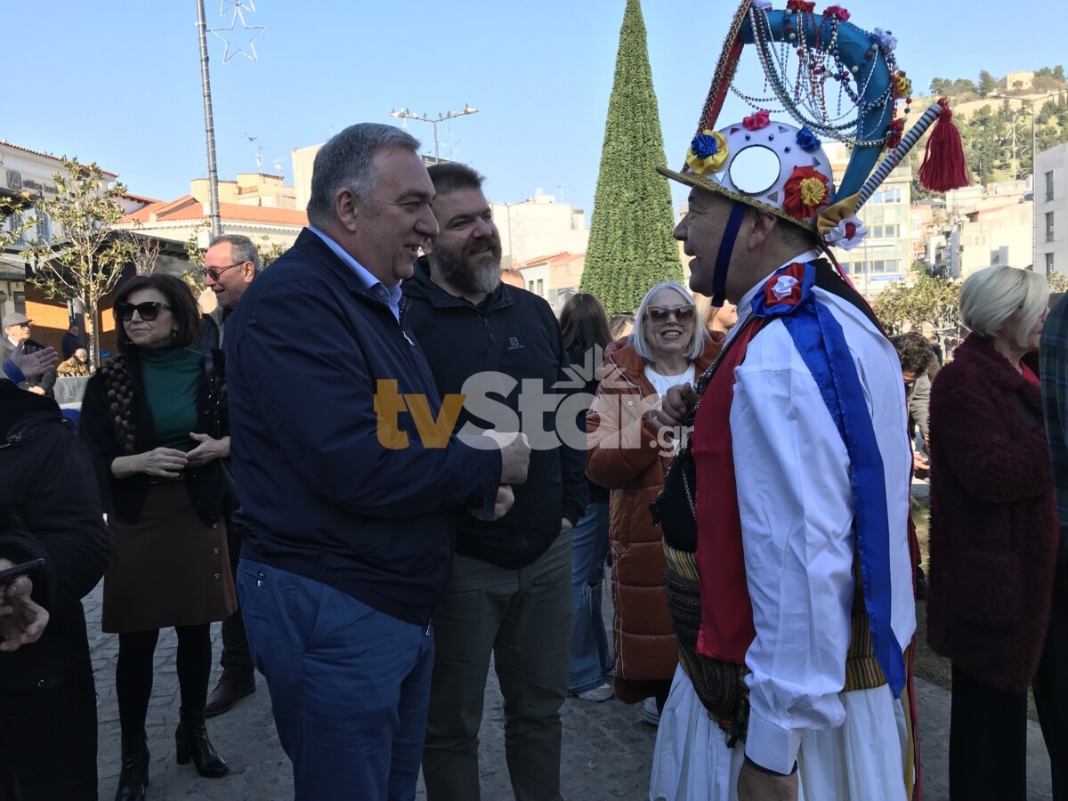 Το δρώμενο των Μωμόγερων αναβίωσε στην πόλη της Λαμίας (φωτο & video ...