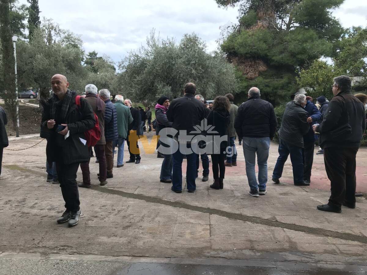 Ανοιχτή σύσκεψη σωματείων και συνδικάτων στη ΛΑΡΚΟ - Παρών και ο ...