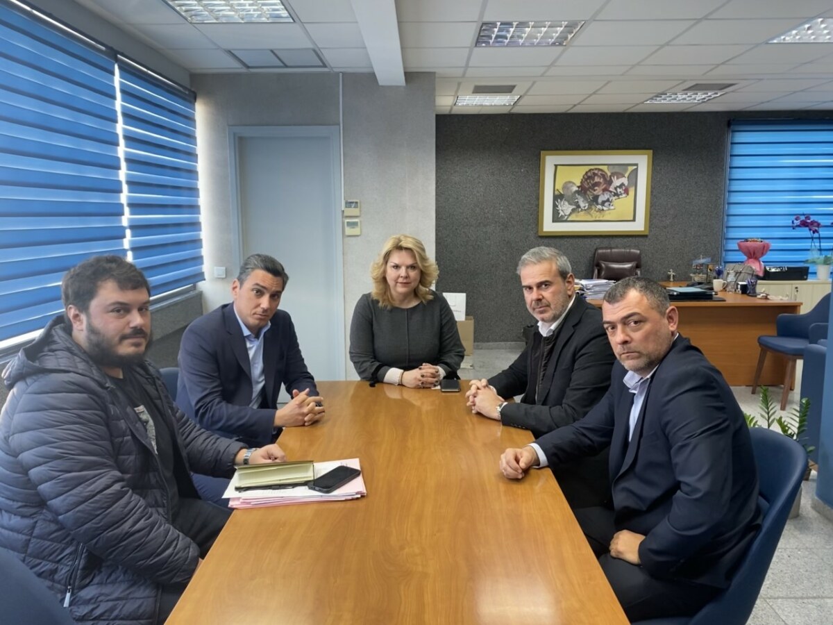 Με τον Γενικό Γραμματέα του Ε.Ο.Τ συναντήθηκε η Δήμαρχος Χαλκιδέων ...