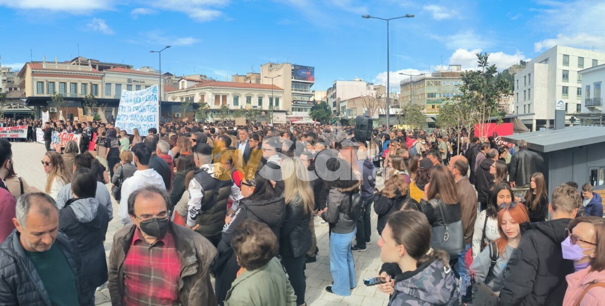 Λαμία: Μεγάλη συγκέντρωση στο κέντρο της πόλης για το Σιδηροδρομικό ...