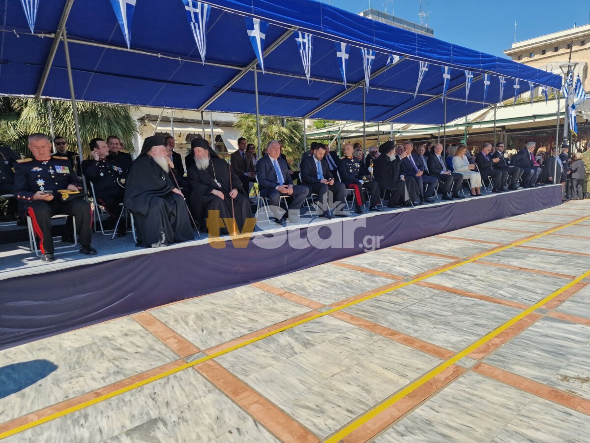 Η μαθητική και στρατιωτική παρέλαση της 25ης Μαρτίου στη Λαμία (φωτο ...