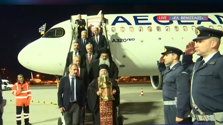 Στην Αθήνα το Άγιο Φως - Με ειδικές πτήσεις θα μεταφερθεί σε όλη την ...