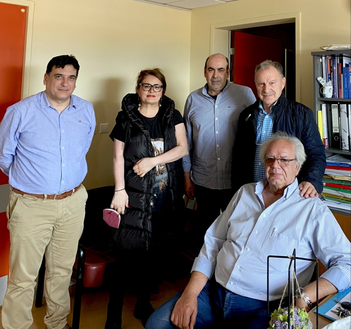 Συνάντηση Κοτρωνιά με το Σωματείο των Νοσοκομειακών Ιατρών ΕΝΙΑΛ ...