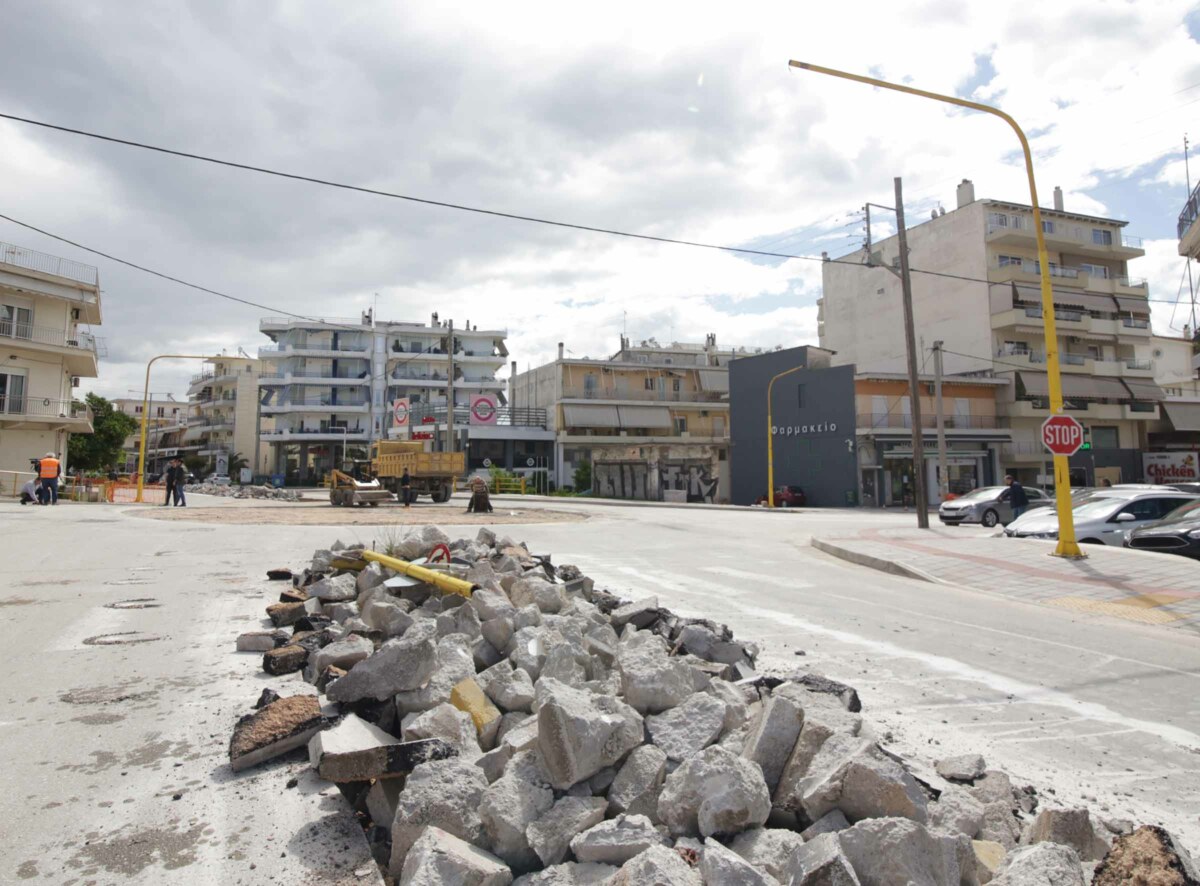 Ξεκίνησαν οι εργασίες κατασκευής κυκλικού κόμβου στη συμβολή των οδών ...