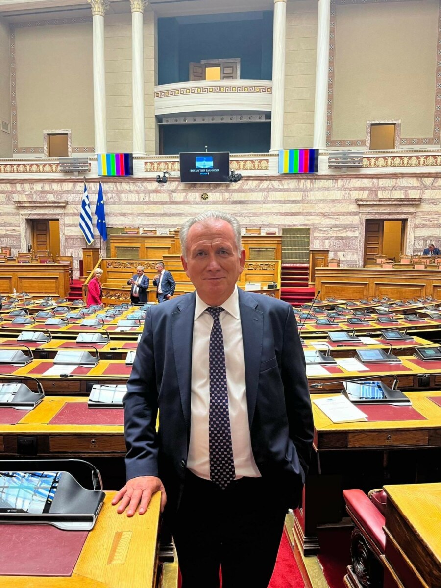 Μουλκιώτης: Στη μέγγενη του συγκεντρωτισμού και της ...