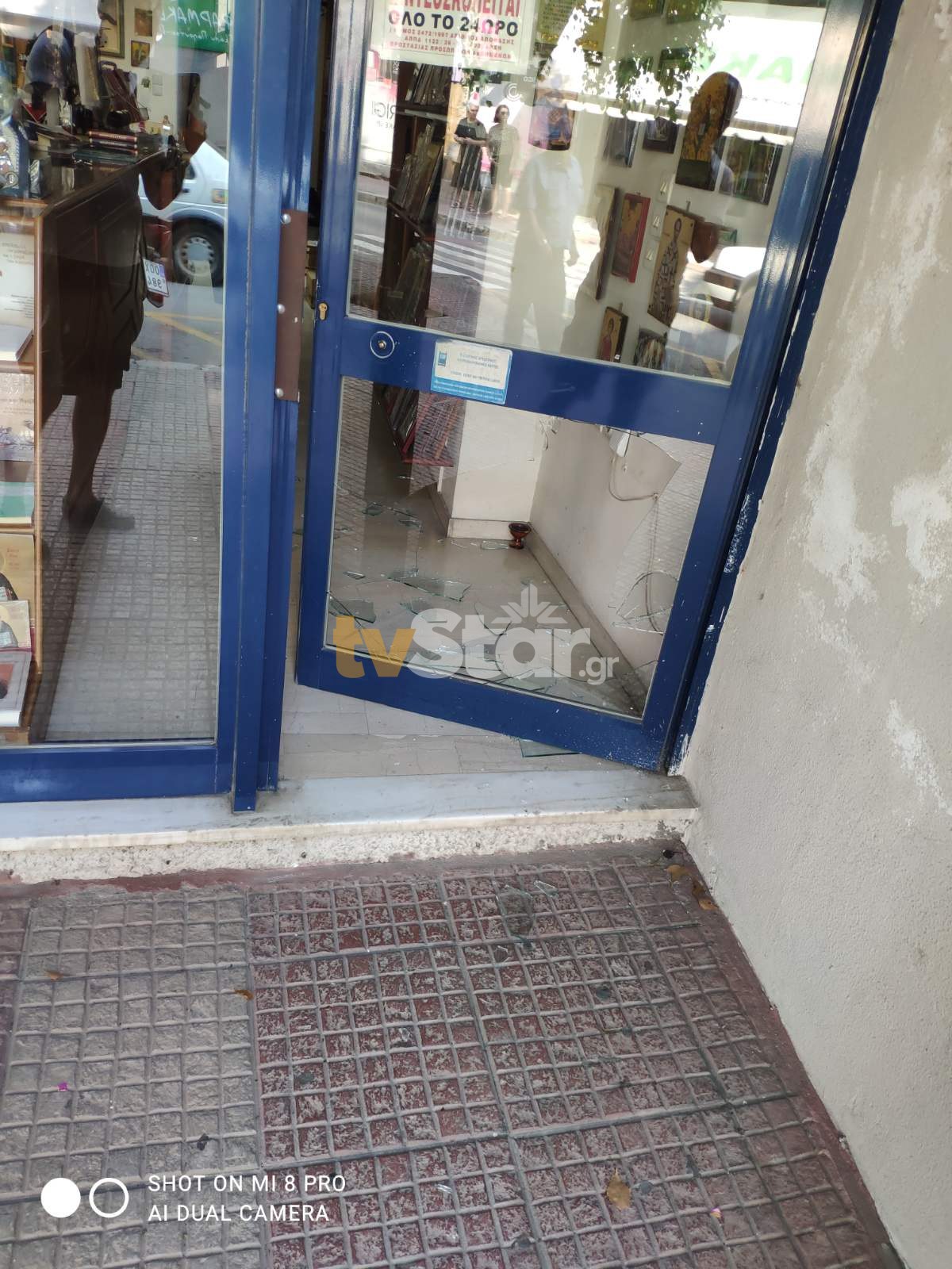 Έκλεψαν ασημένιους σταυρούς και κομποσχοίνια. Θρασύτατη διάρρηξη στο ...