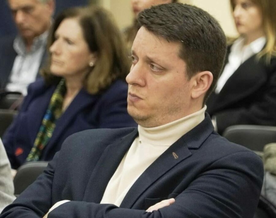 Το σχόλιο του Θ.Δημόπουλου για τον θεσμό της αναδοχής και της υιοθεσίας ...