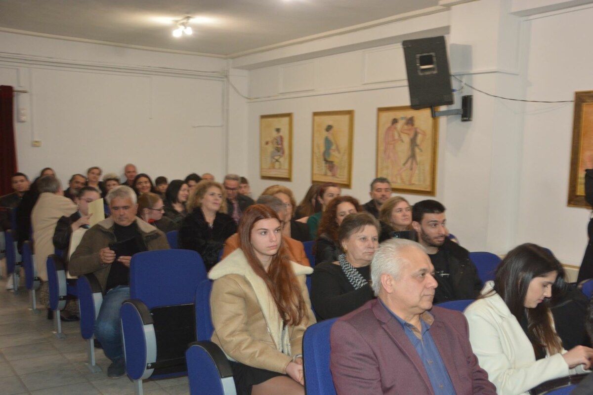 Βράβευση επιτυχόντων στην τριτοβάθμια εκπαίδευση από την Αταλάντη του ...