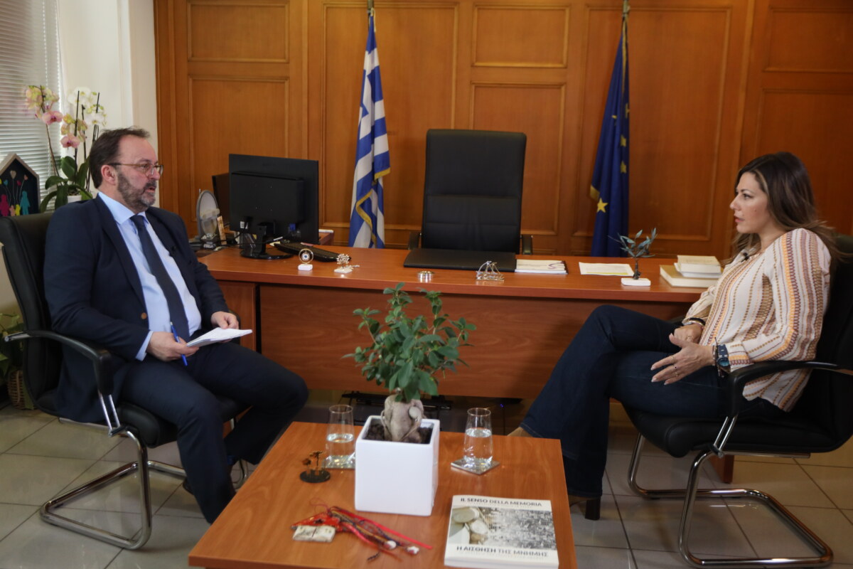 Σοφία Ζαχαράκη: "Πρέπει να κάνουμε ξανά μόδα την οικογένεια" (video ...