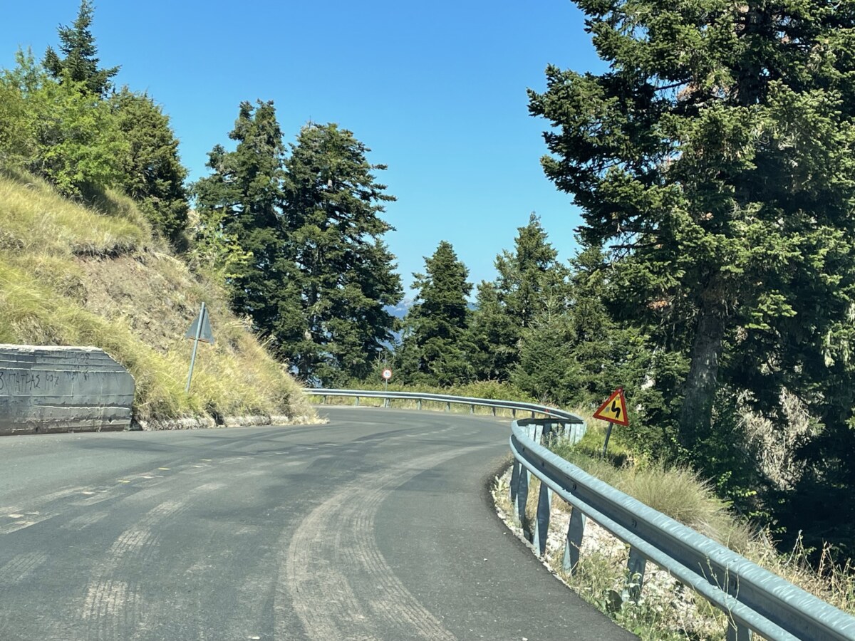 Έργα βελτίωσης οδικής ασφάλειας των οδικών δικτυών της ΠΕ Ευρυτανίας ...