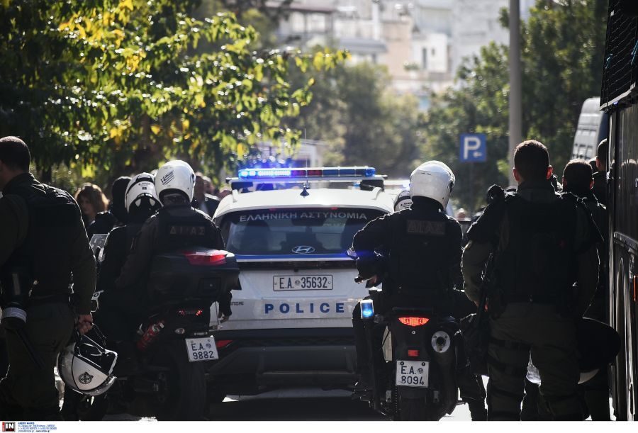 Στη δημοσιότητα τα στοιχεία του 49χρονου φιλολόγου που συνελήφθη για τη ...