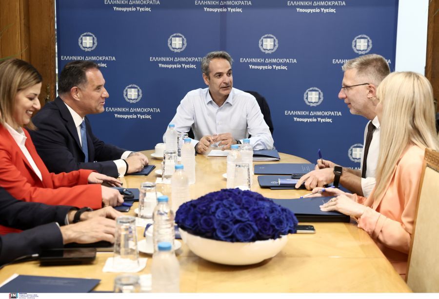 Μητσοτάκης στο Υπουργείο Υγείας: Νέος τηλεφωνικός αριθμός, 1566, για ...