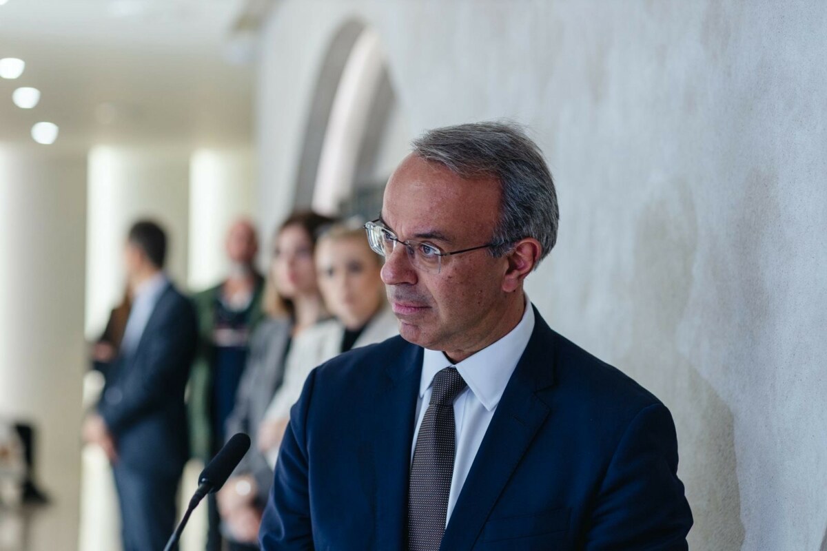 Ο Χρ. Σταϊκούρας στην παρουσίαση του κτιριακού προγράμματος του ...